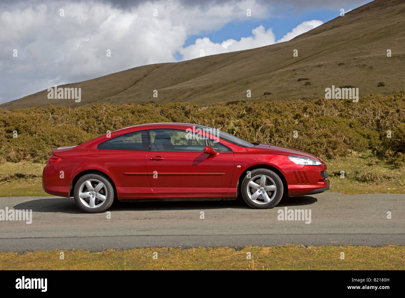 407 coupe hi-res stock photography and images - Alamy