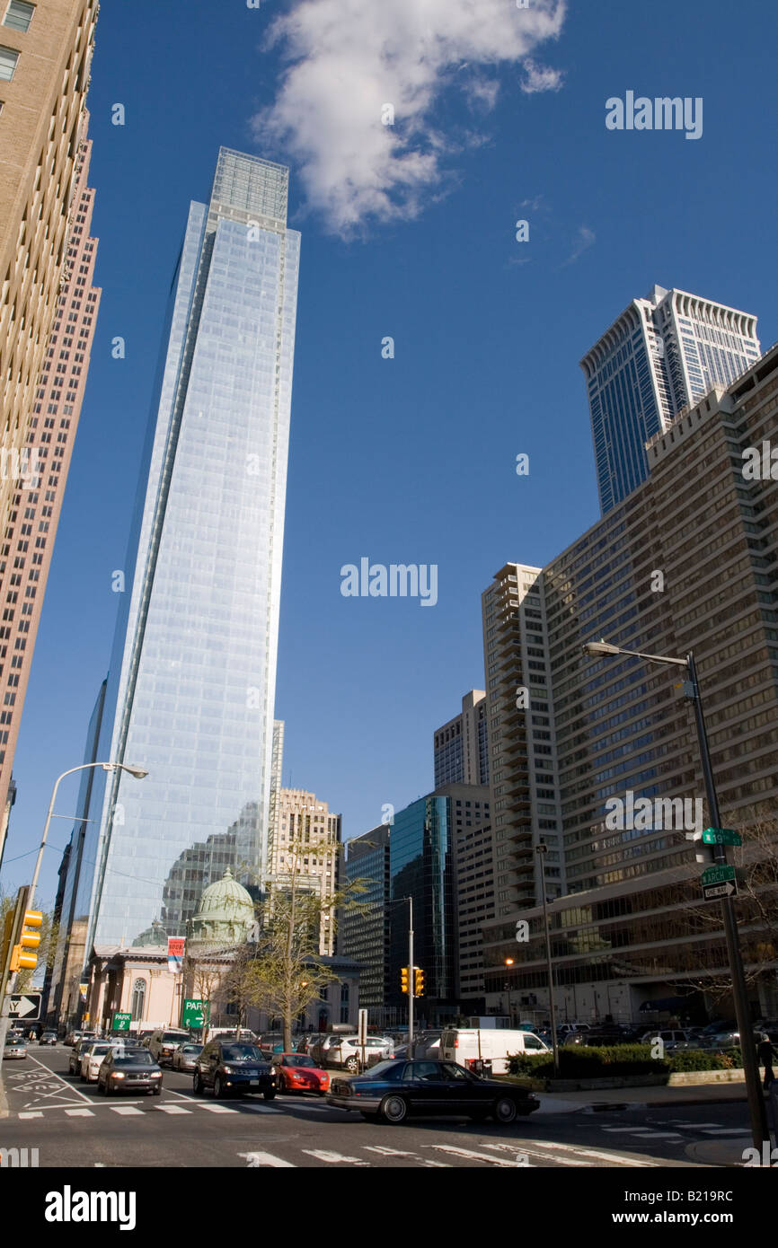 Comcast center tower hi-res stock photography and images - Alamy