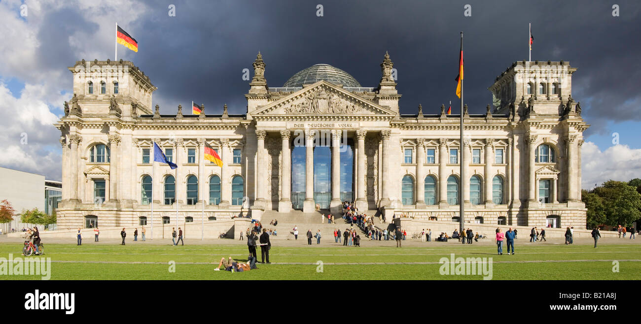 A 2 picture stitch panoramic view of the Reichstag (German Parliment ...
