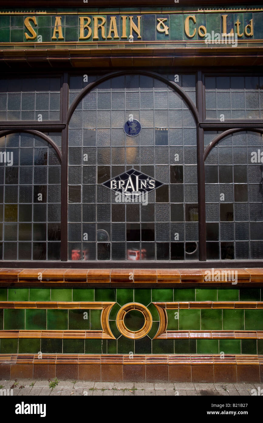 Brains pub wales hi-res stock photography and images - Alamy