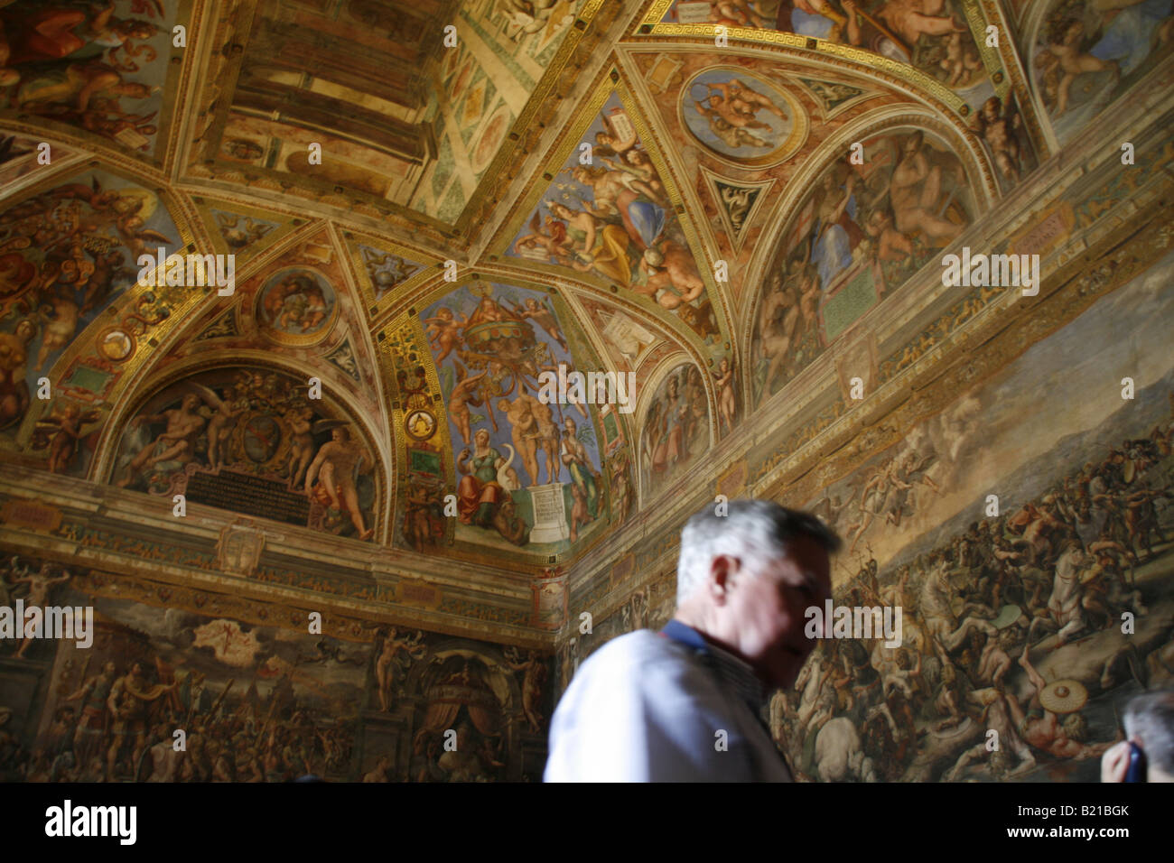 Vatican raphael rooms people hi-res stock photography and images - Alamy
