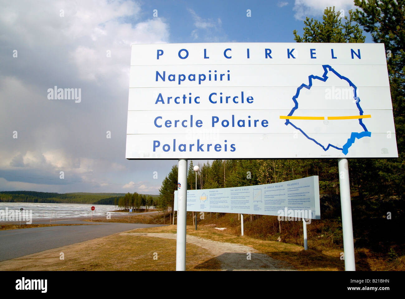 Arctic circle sign hi-res stock photography and images - Alamy