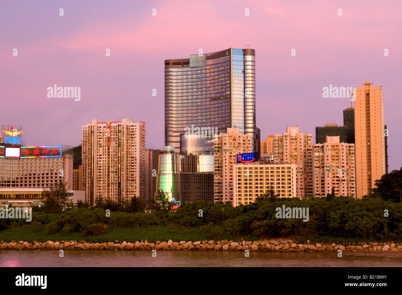 Crown star in center hi-res stock photography and images - Alamy