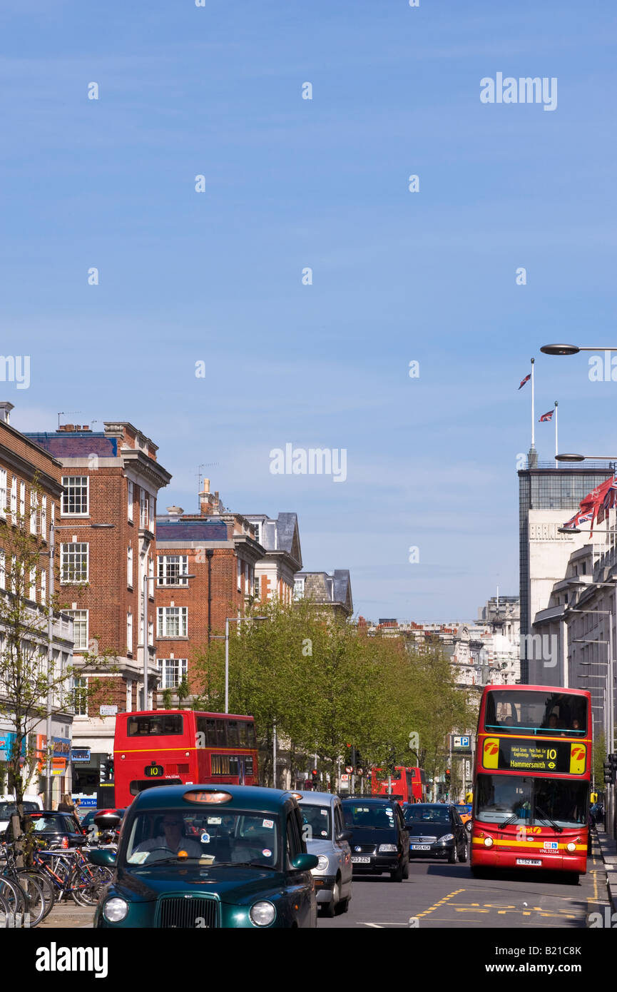 Kensington high street architecture hi-res stock photography and images ...