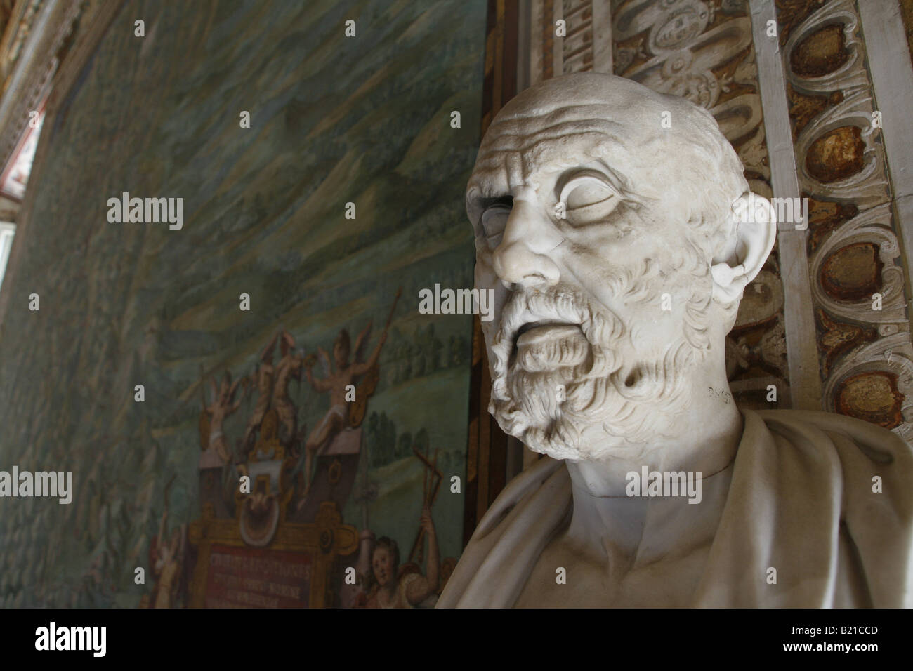 Stone statue inside vatican museum hi-res stock photography and images - Alamy