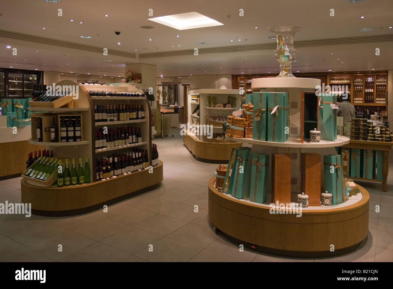 Fortnum and mason food hall hi-res stock photography and images - Alamy