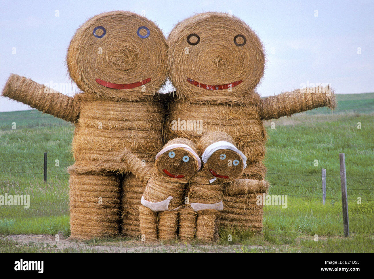 Hay art, a family constructed out of hay bales along a North Dakota ...