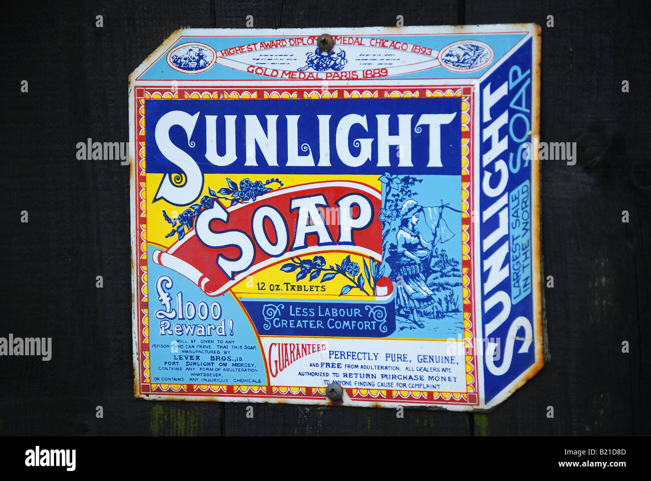 Old sunlight soap sign hi-res stock photography and images - Alamy