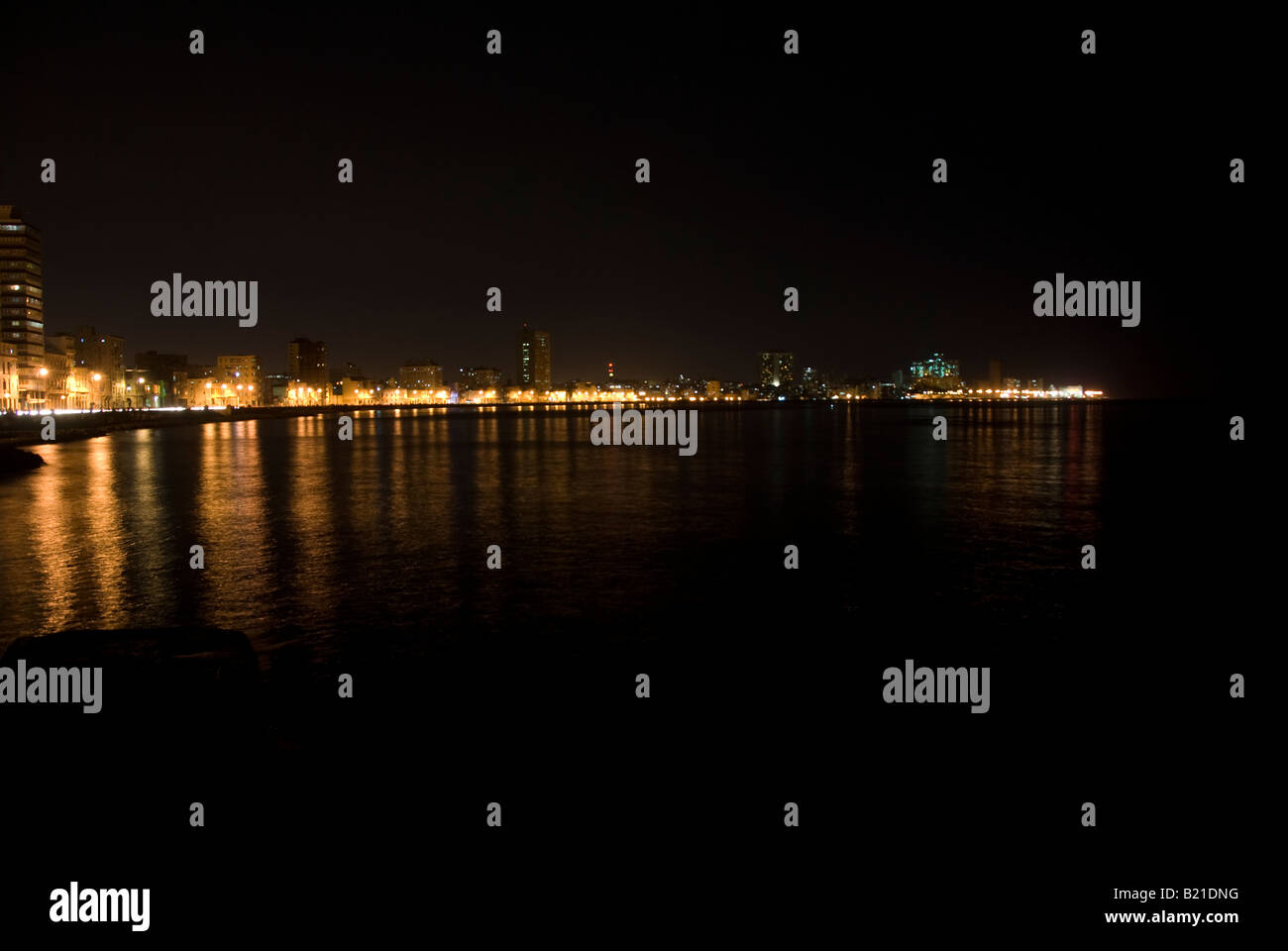 Cuba La Havana night Stock Photo - Alamy