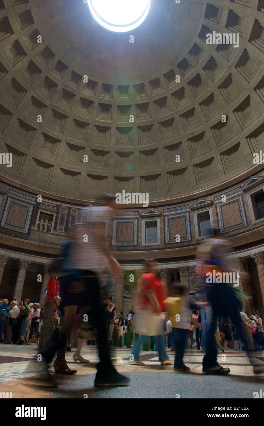 Round pantheon hi-res stock photography and images - Alamy