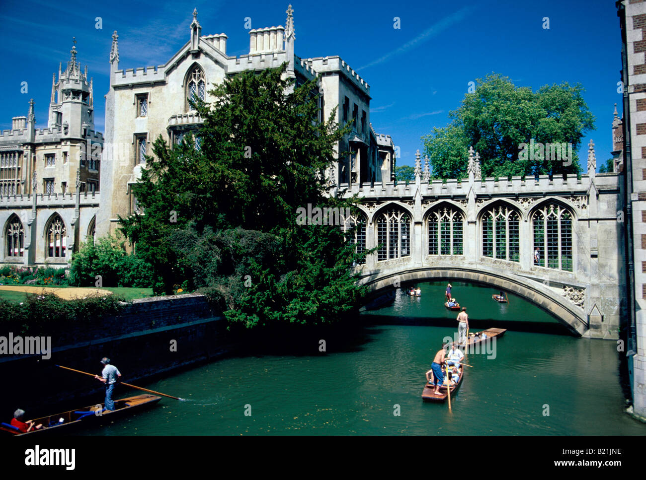 Sights to see england hi-res stock photography and images - Alamy