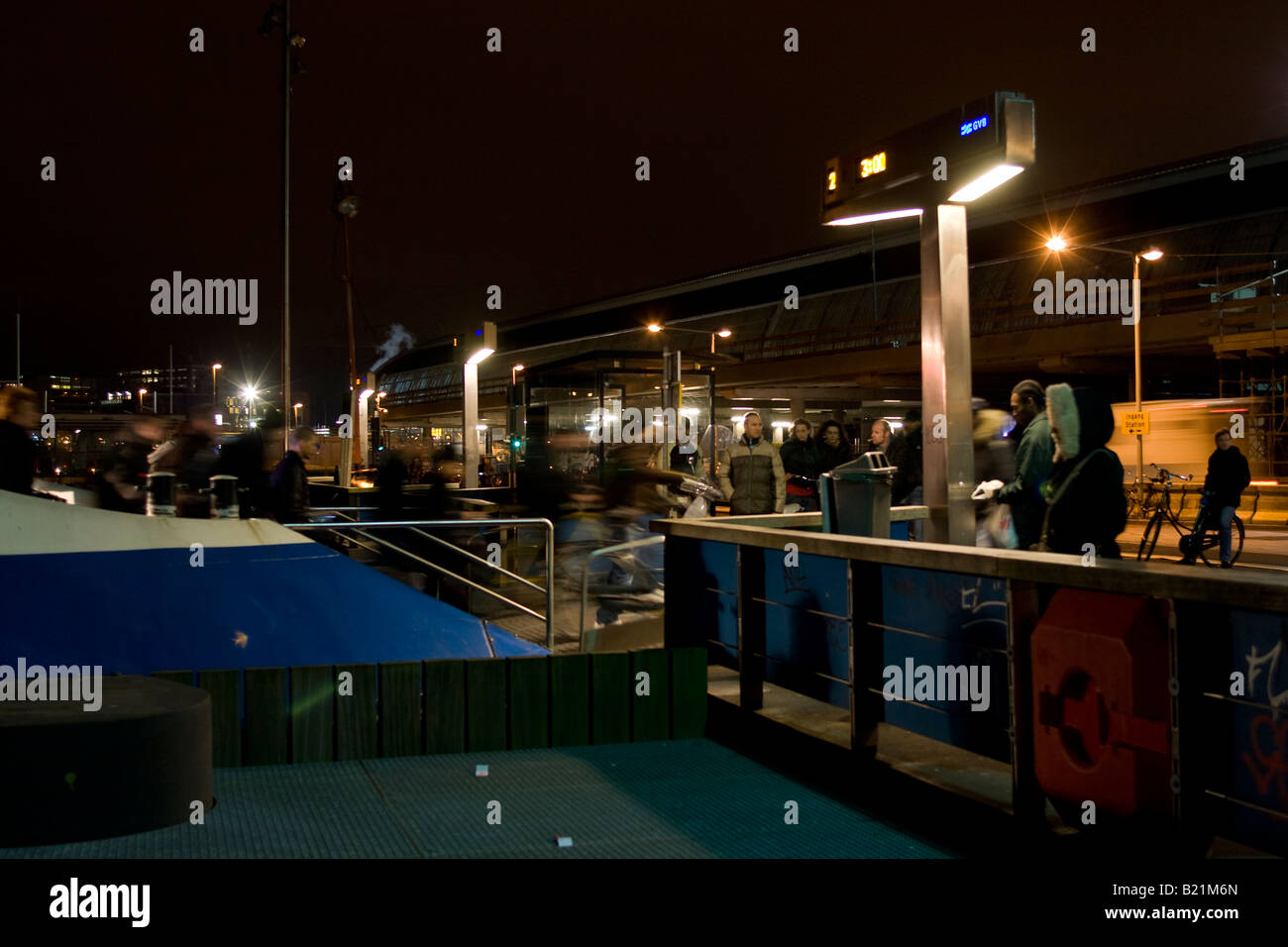 Famous ferry on river IJ in Amsterdam docks Stock Photo - Alamy