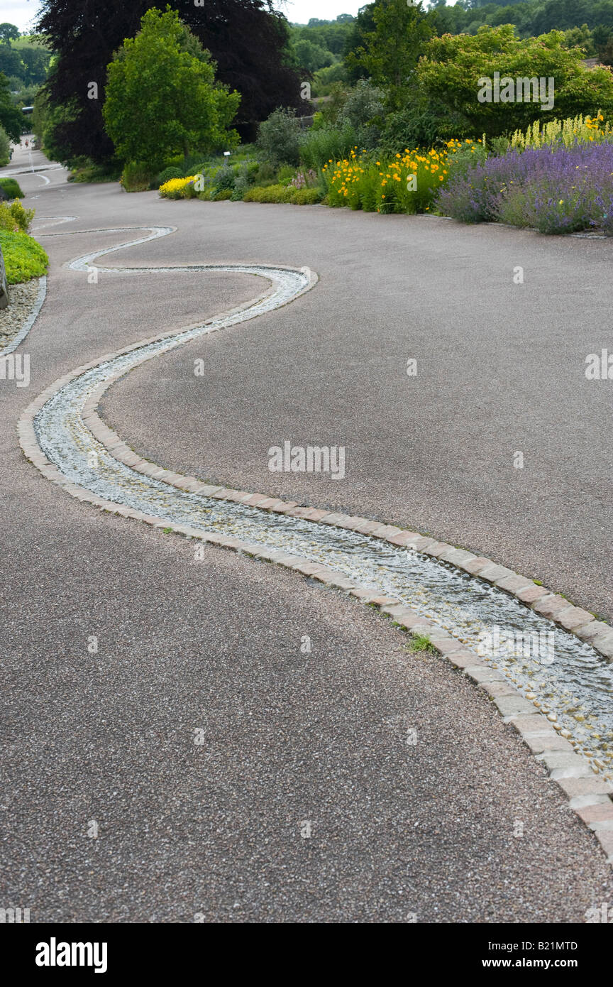 Wavey structure hi-res stock photography and images - Alamy