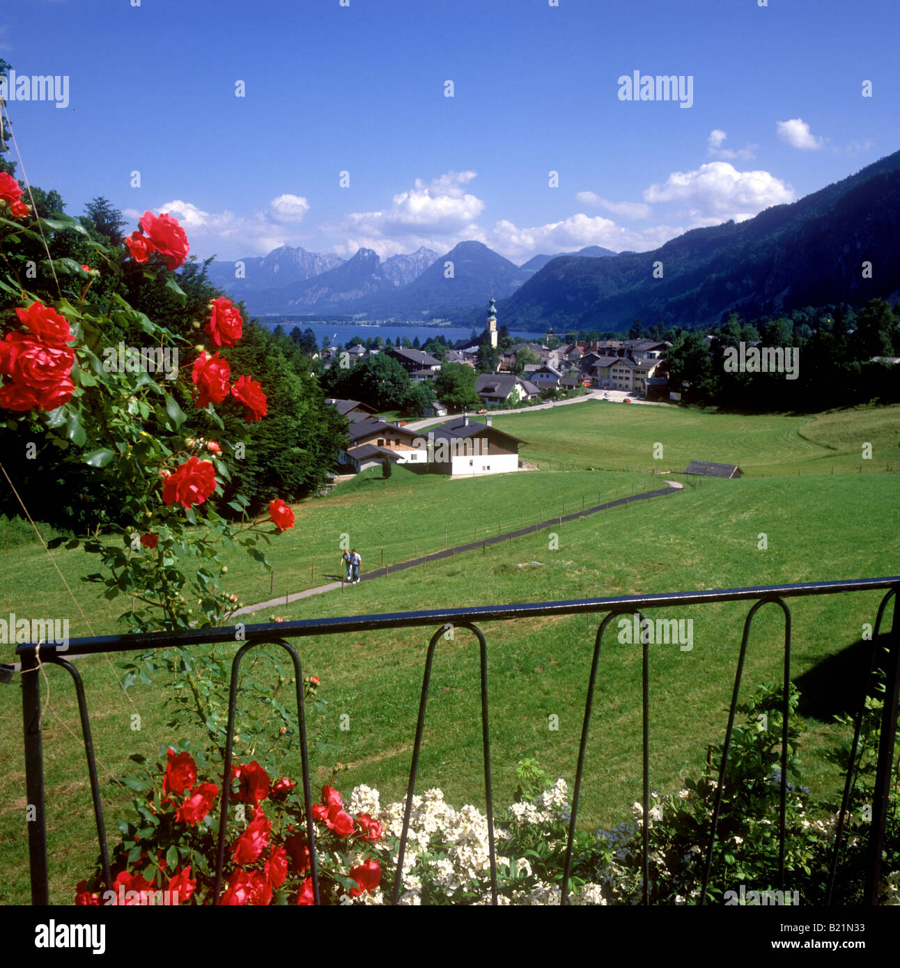 Austria Colourful view of St Gilgen on the Wolfgangsee Stock Photo - Alamy
