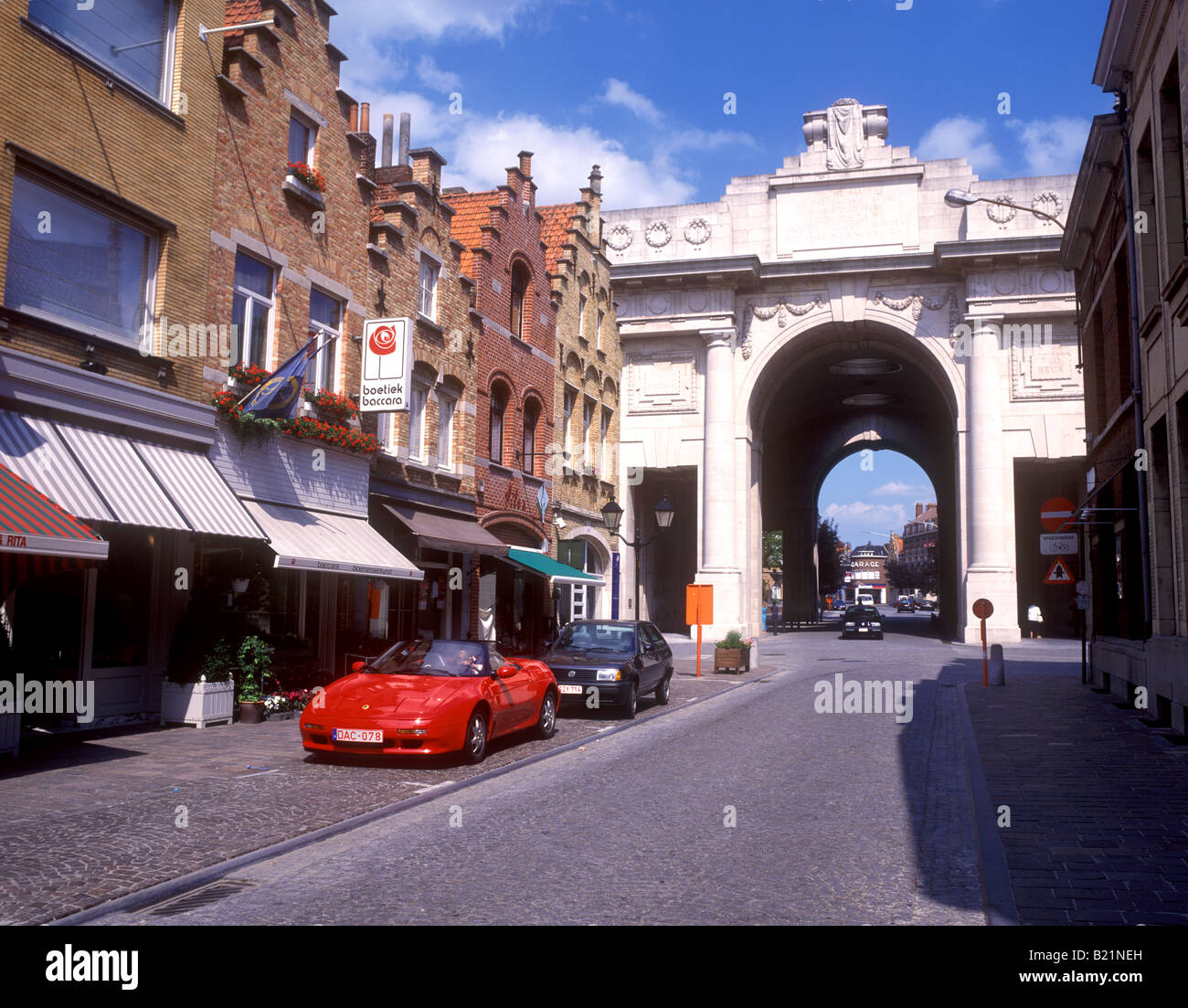 Ypres - Street scene showing Monument to the Armies of the British ...