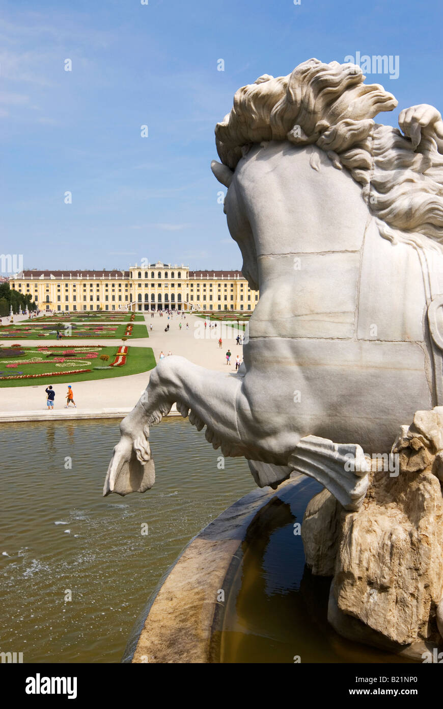 Horse statue schonbrunn palace vienna hi-res stock photography and ...