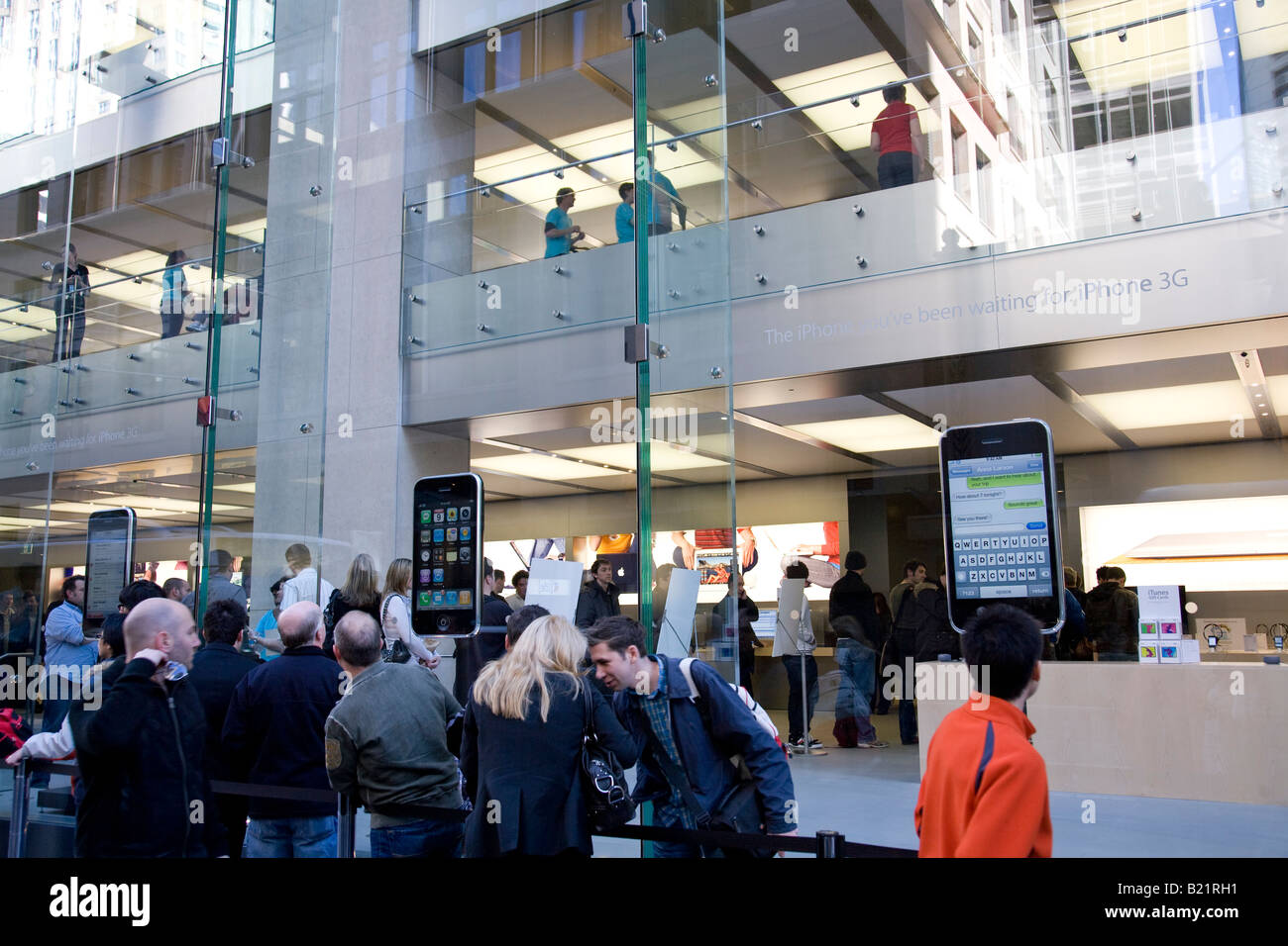 Big apple logo apple store hi-res stock photography and images - Alamy