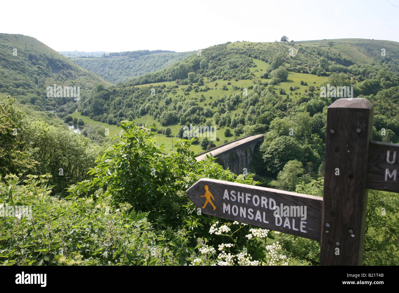 Headstone Viaduct at Monsal Head and Monsal Dale with footpath sign in ...