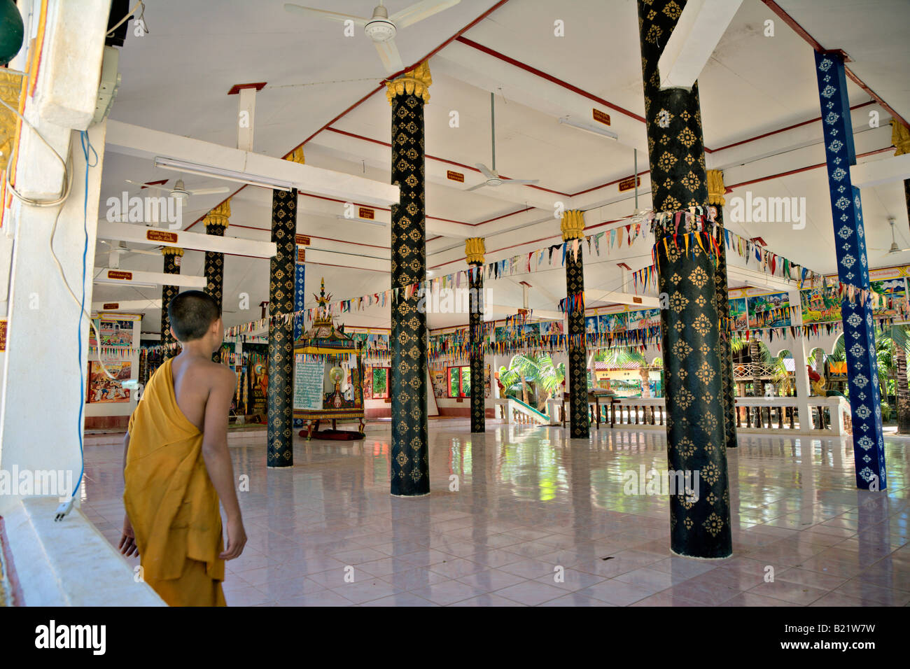 Laos monk temple wat saffron robe hi-res stock photography and images ...