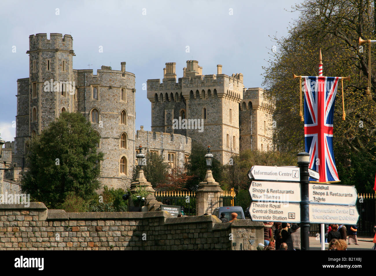 Windsor and maidenhead signpost hi-res stock photography and images - Alamy