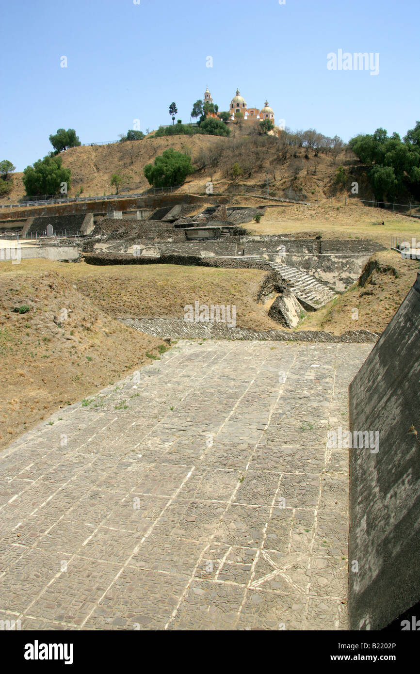 Precolumbian archaeological site hi-res stock photography and images ...