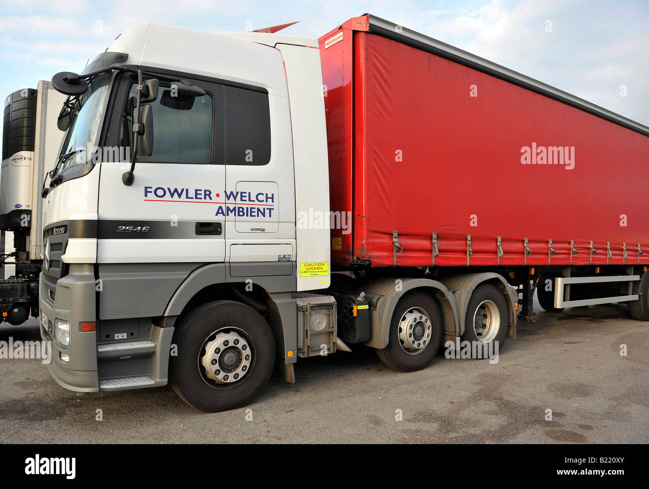 Three axle tractor unit hi-res stock photography and images - Alamy
