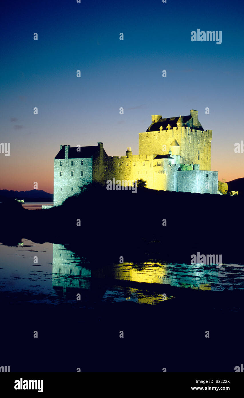 Eilean Donan Castle by night Ross and Cromarty Highlands Scotland GB ...