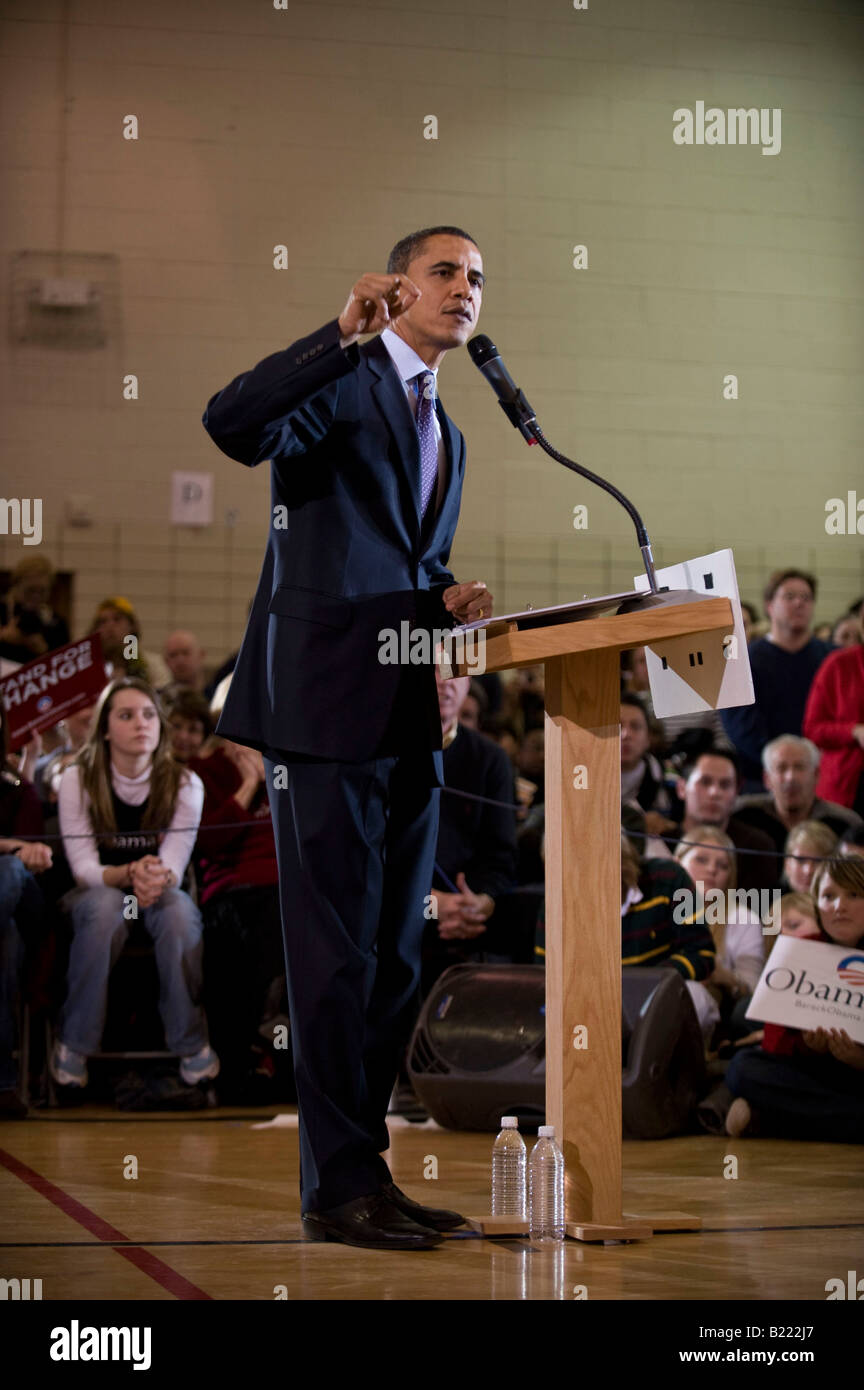 Des Moines, IA - 123007 - Presidential Candidate Senator Barack Obama ...