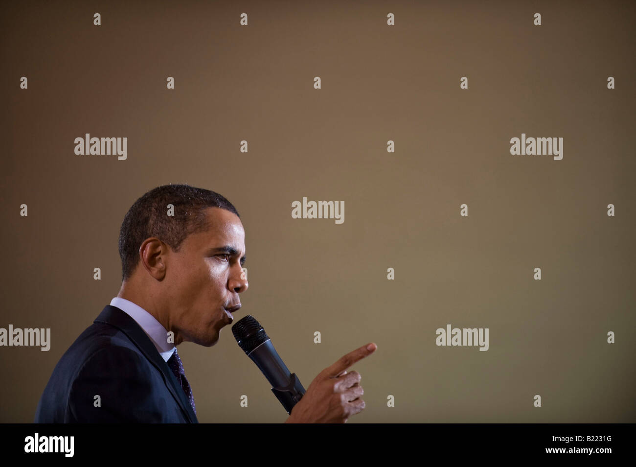 Des Moines, IA - 123007 - Presidential Candidate Senator Barack Obama ...