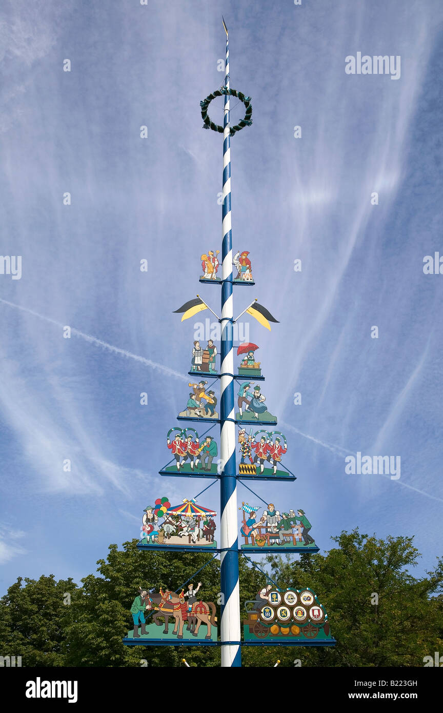 maypole at Viktualienmarkt in Munich Germany Europe Bavaria Stock Photo ...