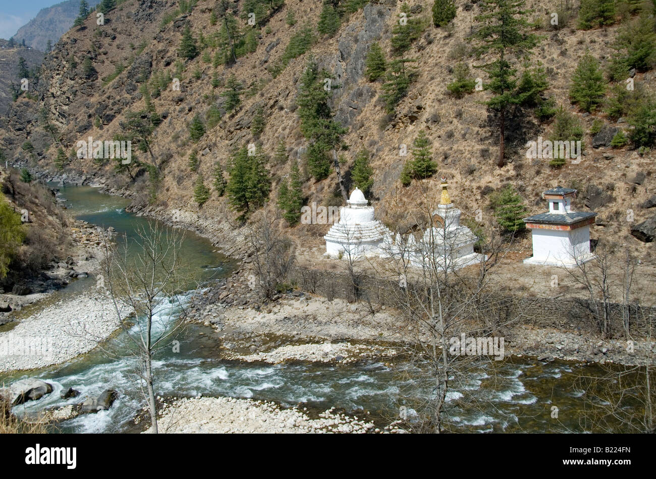 Three chortens (stupas) along Paro Chhu (river), Isuna, Bhutan Stock ...