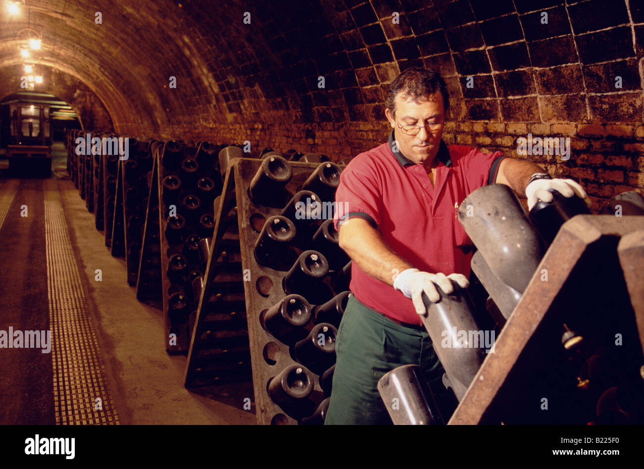 Methode champenoise hi-res stock photography and images - Alamy