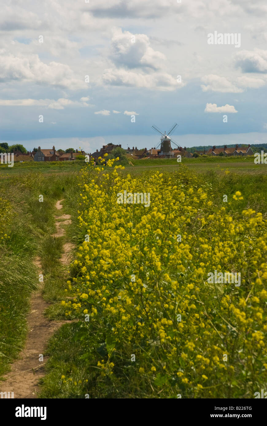 The norfolk coastal path hi-res stock photography and images - Alamy