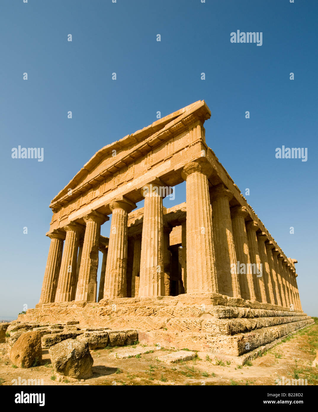 Concord temple hi-res stock photography and images - Alamy