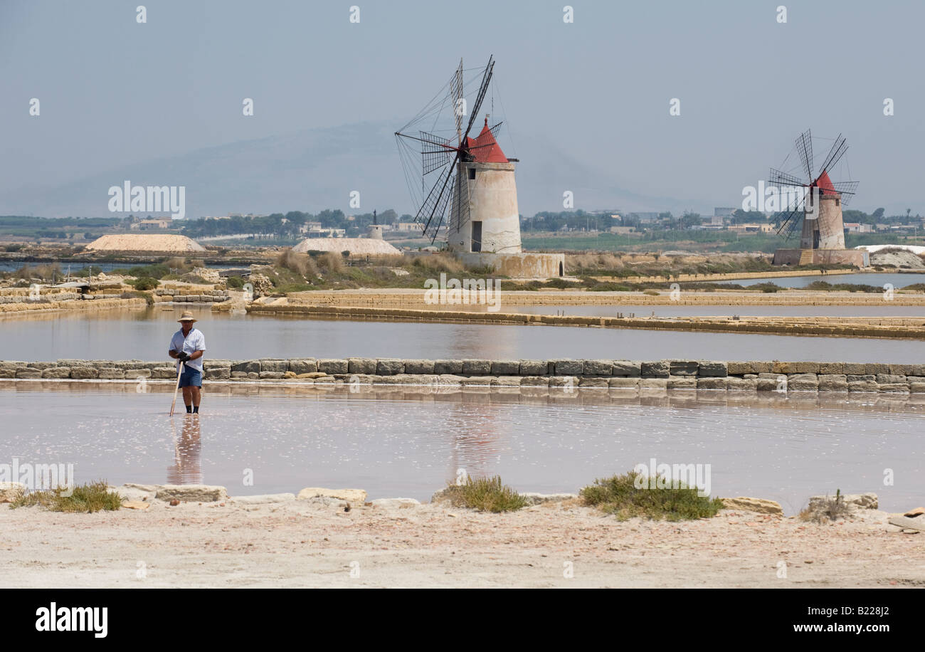 The salt road, Sicily Stock Photo - Alamy