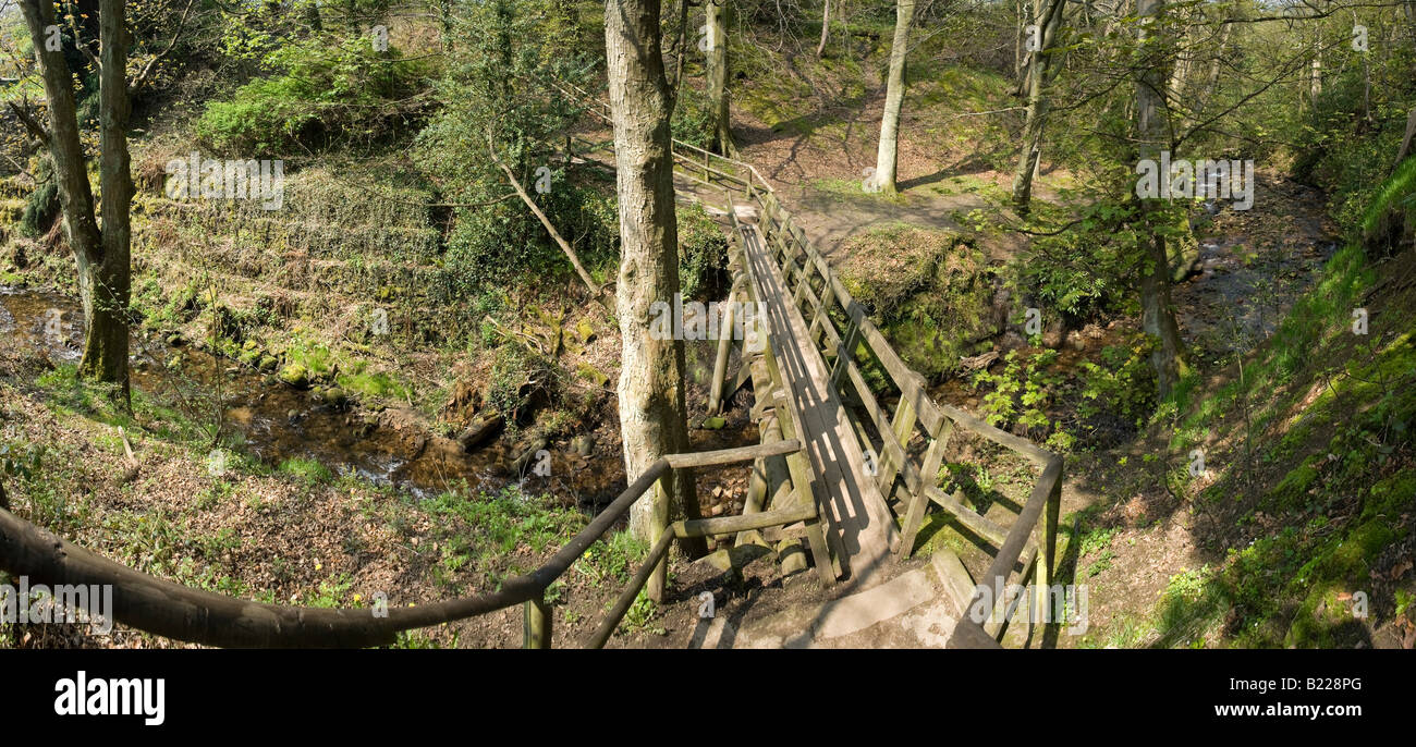 the pennine way grindsbrook edale peak district national park ...