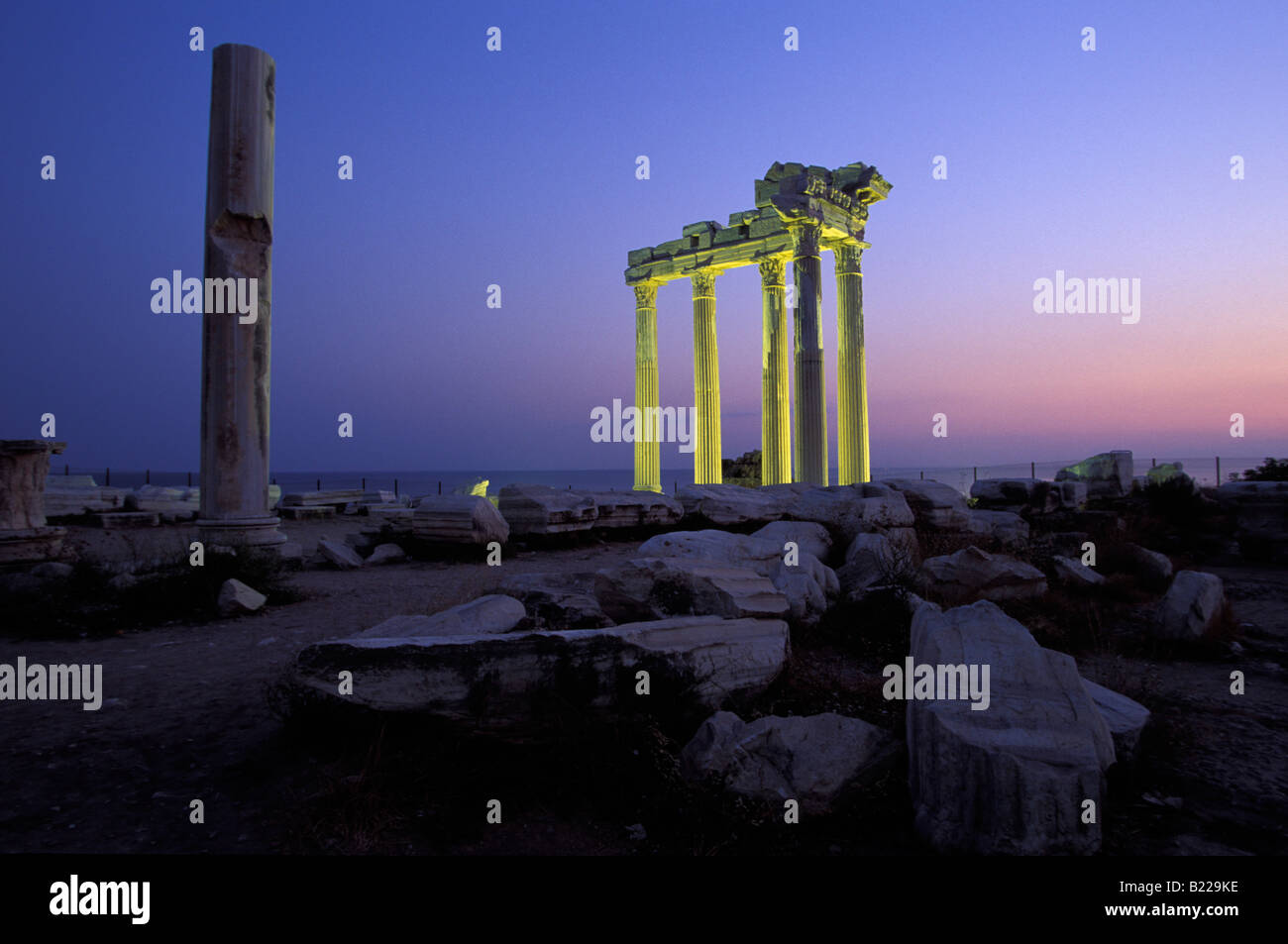 Apollon tempel hi-res stock photography and images - Alamy