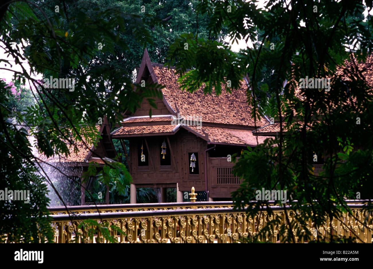 Dusit gardens teak house hi-res stock photography and images - Alamy
