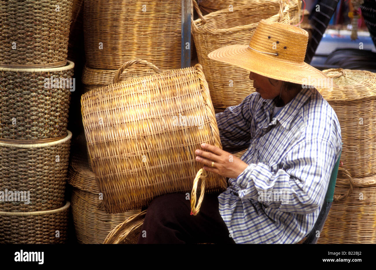 basket stall chatuchak market bangkok thailand Stock Photo - Alamy