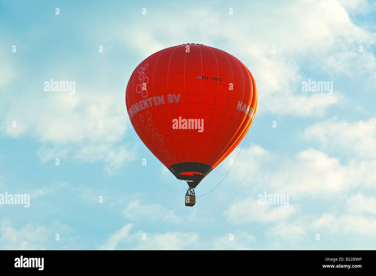 Balloon ride hi-res stock photography and images - Alamy
