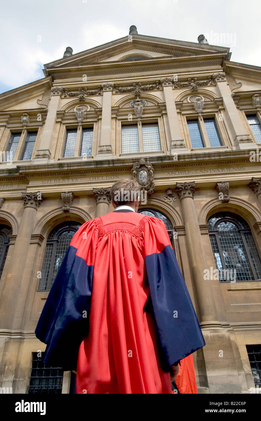Degree gowns oxford ceremony exams awards graduate sheldonian theatre ...