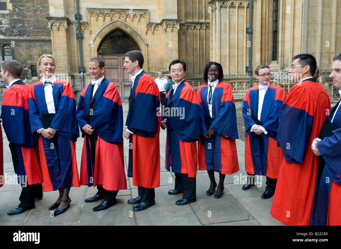 Degree ceremony at Oxford University and lots of smiling faces Stock ...