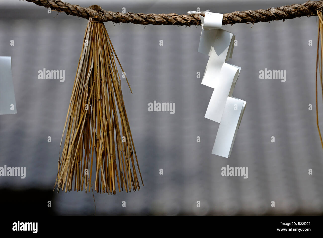Straw and zigzag paper at the gate of Zuihoden Mausoleum entombment ...