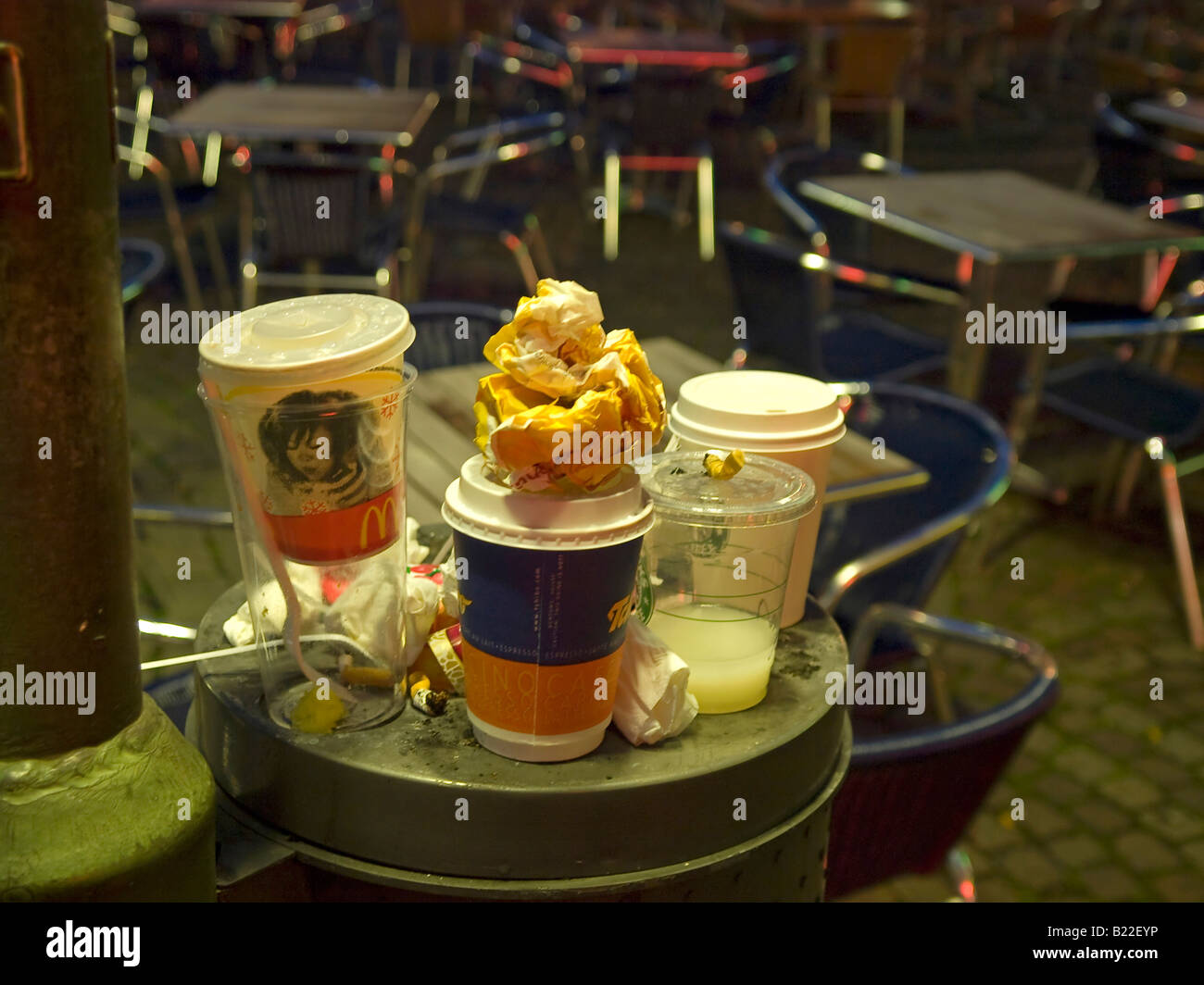Food waste bin restaurant hi-res stock photography and images - Alamy