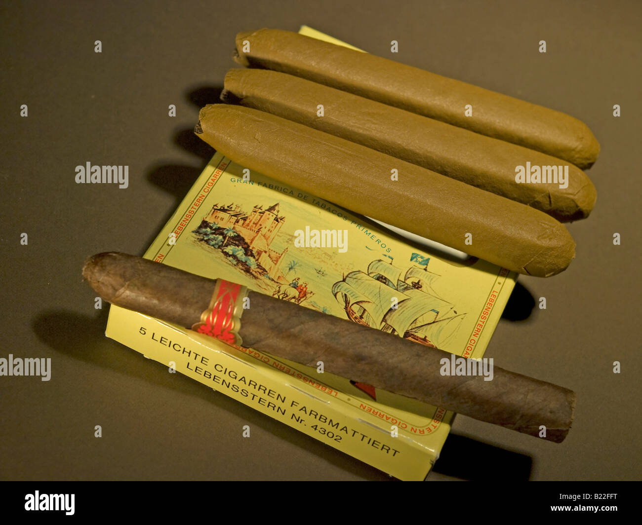 Two Cigars High Resolution Stock Photography and Images - Alamy