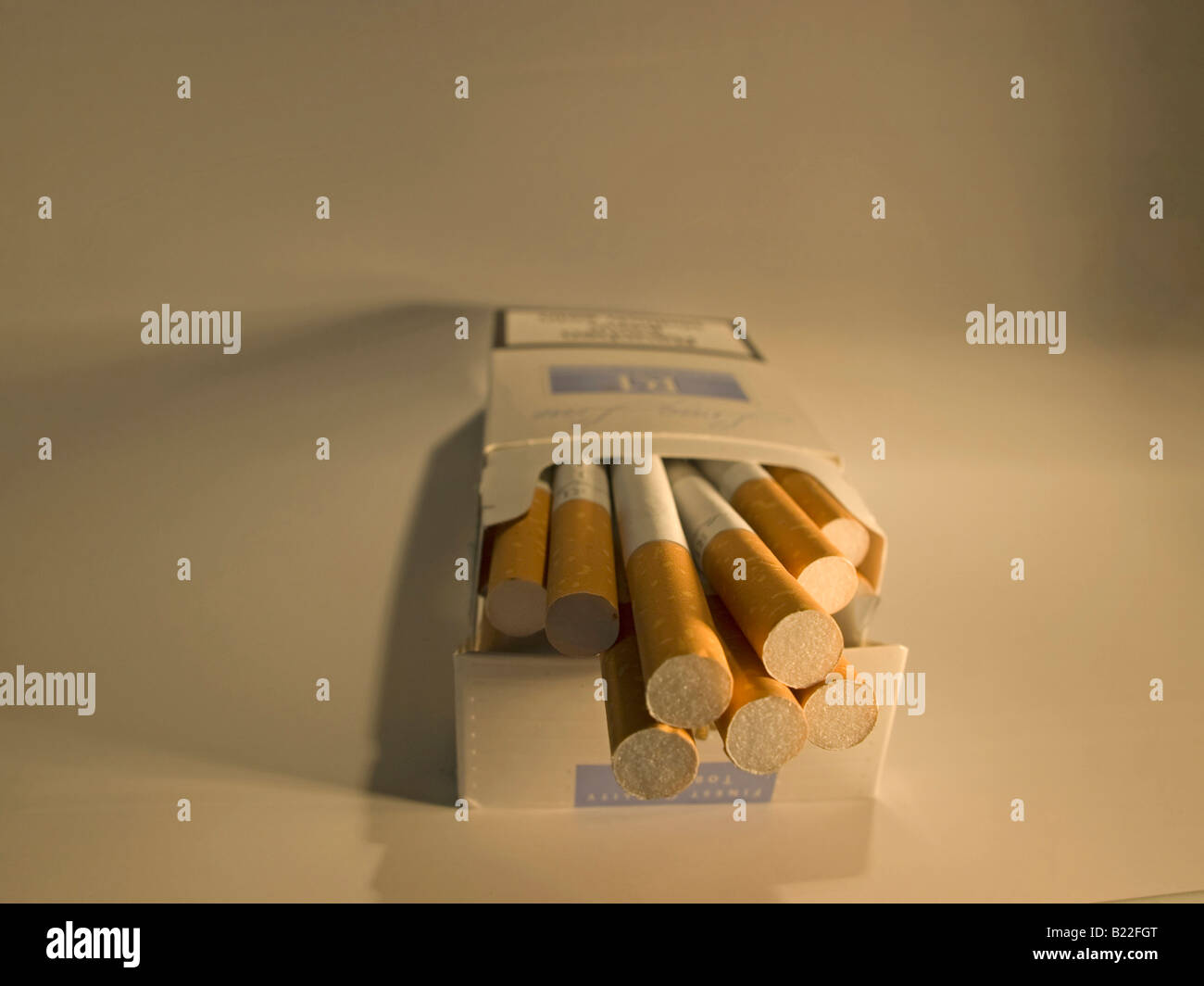 Open Cigarette Box High Resolution Stock Photography and Images - Alamy