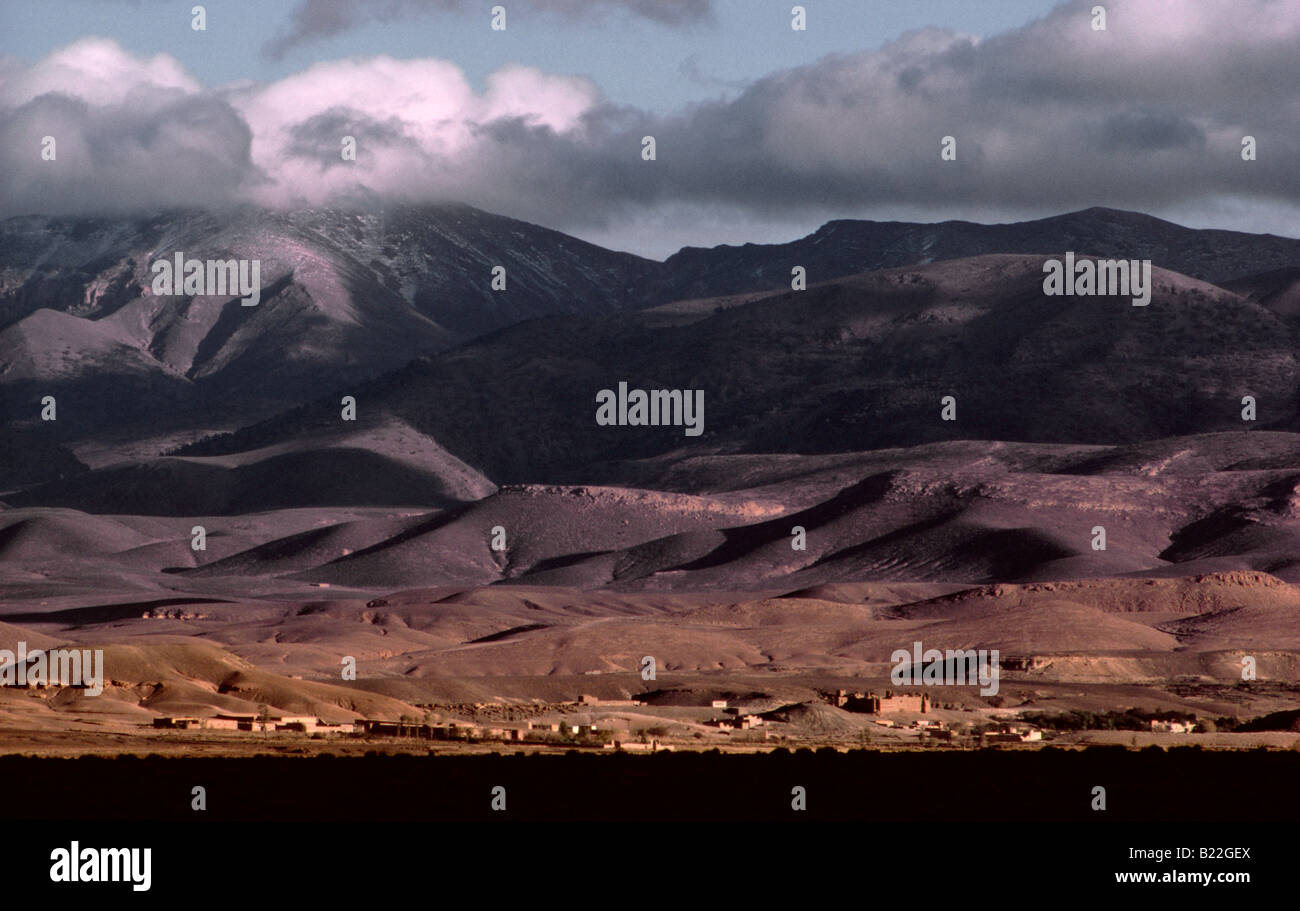Looking toward the northern side of the High Atlas from near Midelt ...