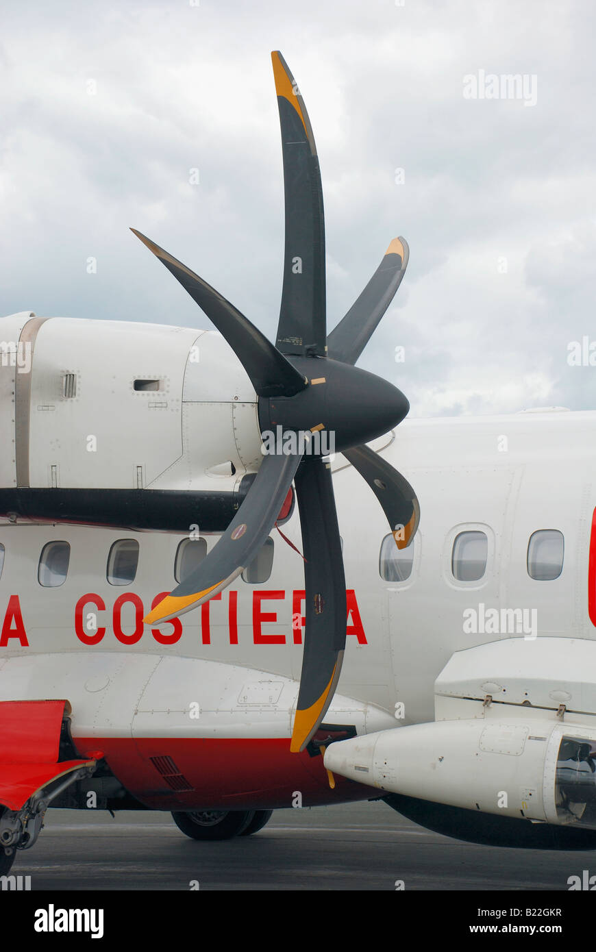 turbo fan blades of ATR airliner Stock Photo - Alamy