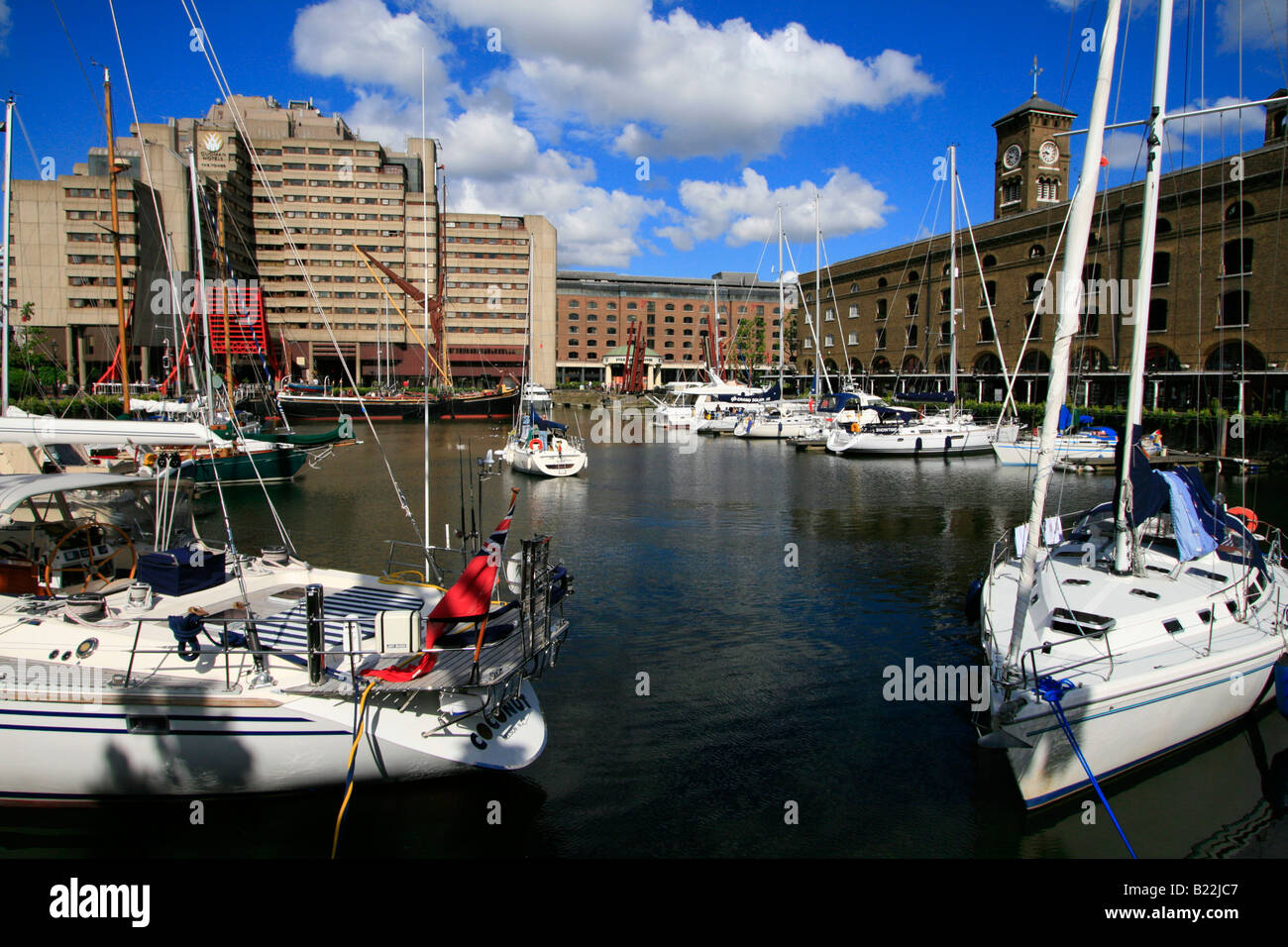 Thames haven dock hi-res stock photography and images - Alamy