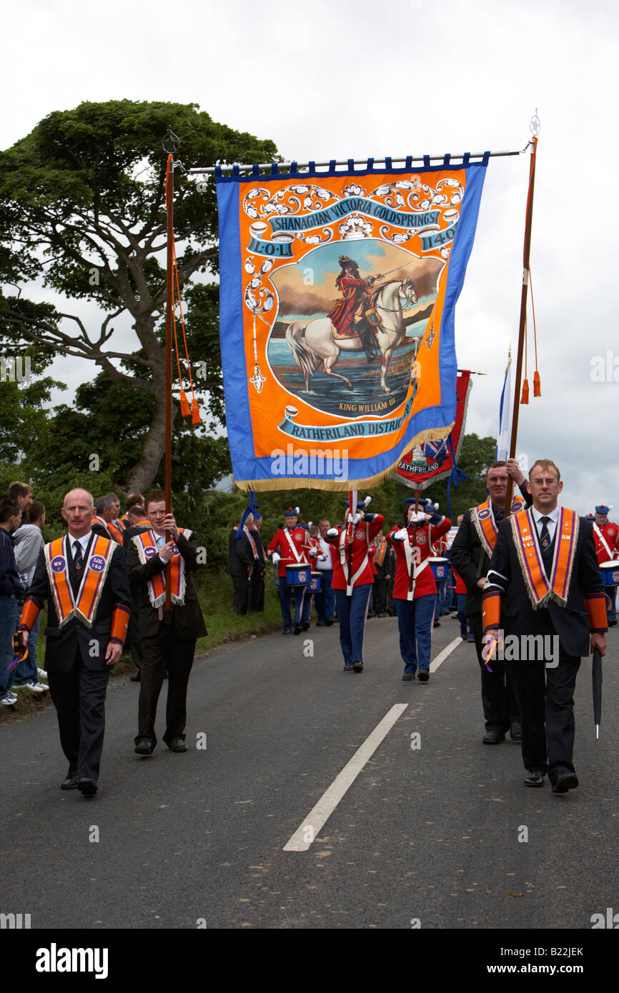 Orangemen carrying banner at parade hi-res stock photography and images ...